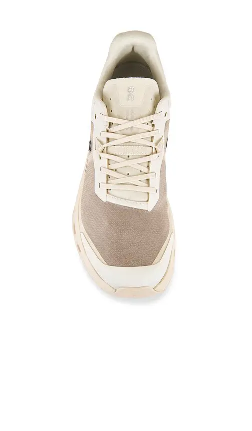 On Cloudvista 2 Sneaker - Cream