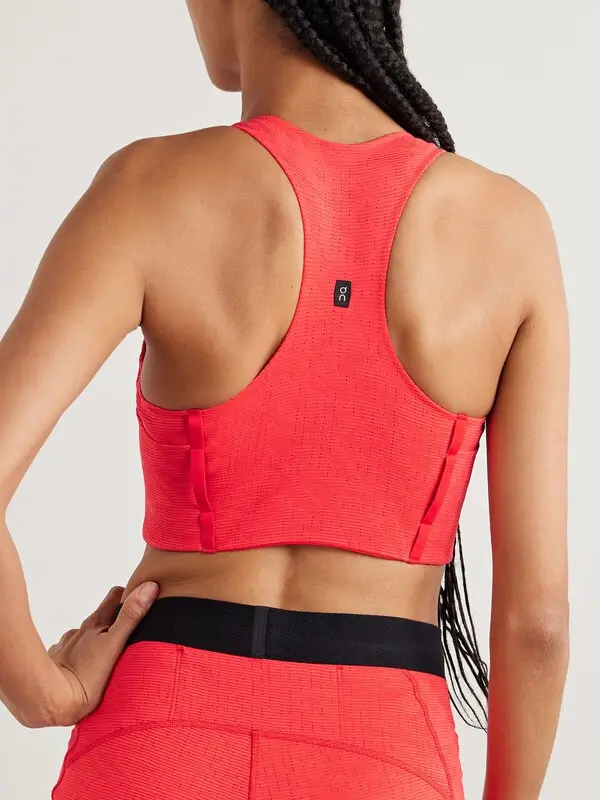 On Pace Ribbed Stretch Sports Bra