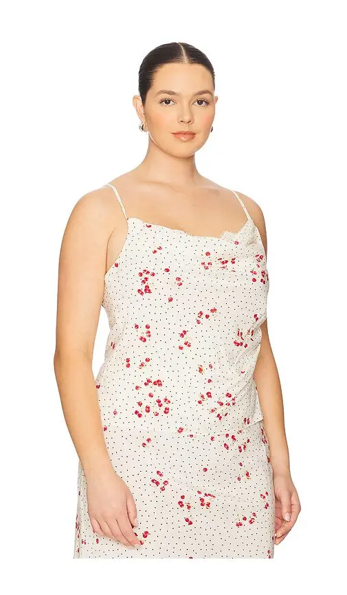 L'academie Hallie Top