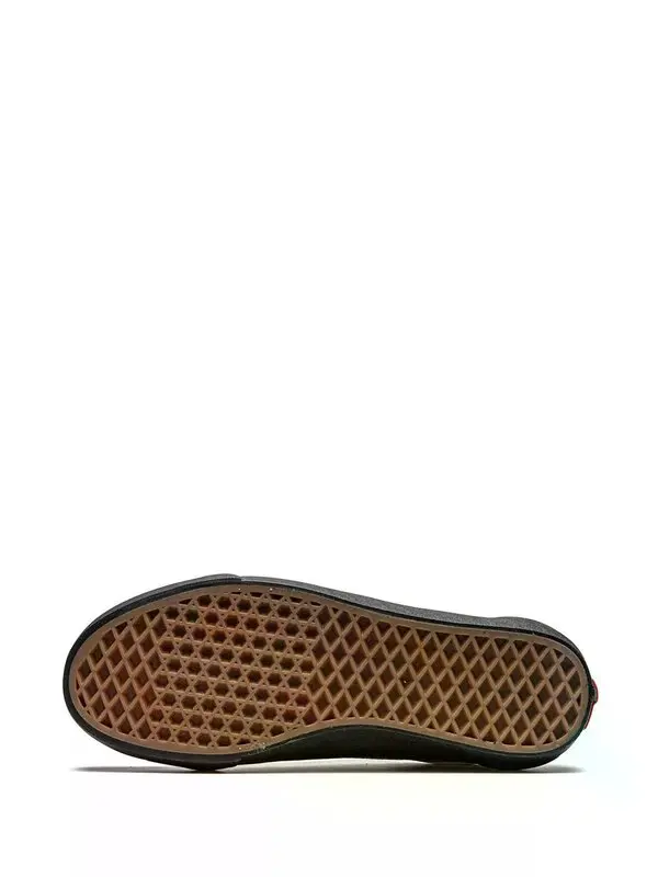 VANS X Supreme Old Skool Pro Grid Logo Sneakers