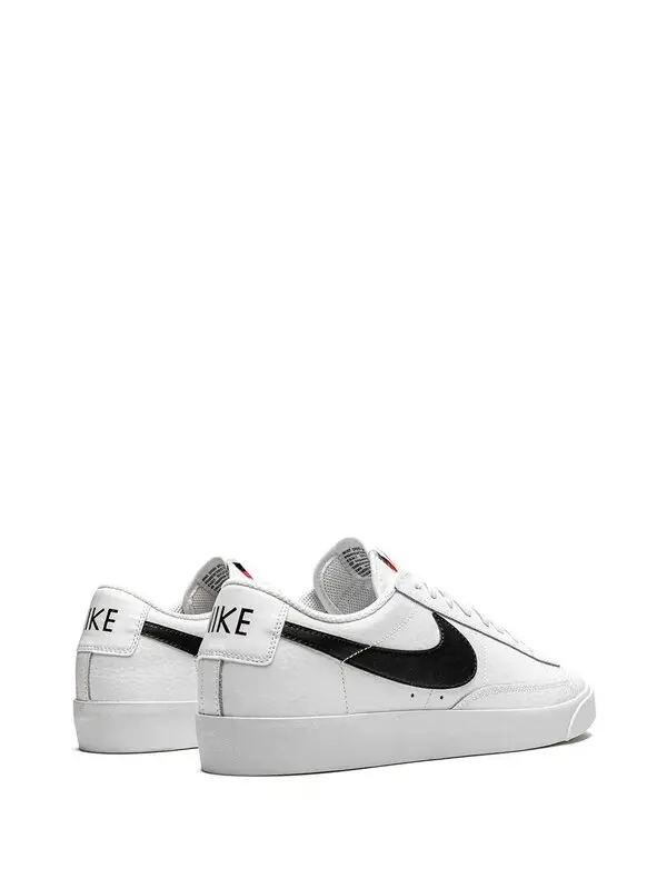 Nike Blazer Low Leather Lace-up Round Toe Sneakers - White