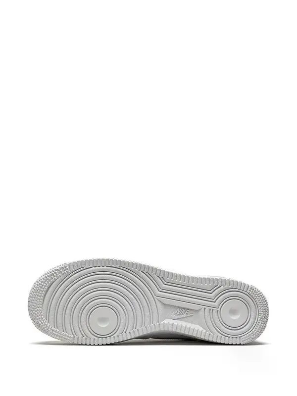 Nike Force 1 '07 Low Top Sneakers