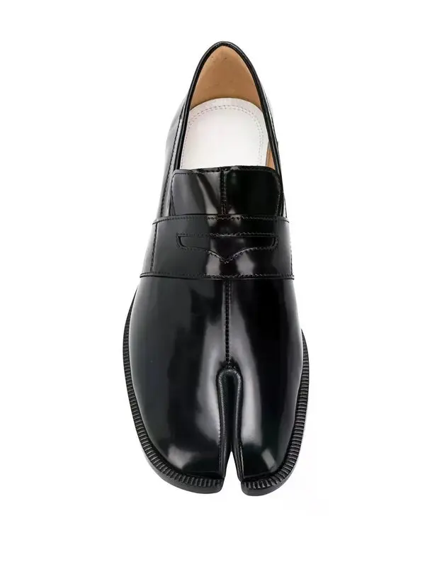 MAISON MARGIELA Tabi Leather Loafers - Black