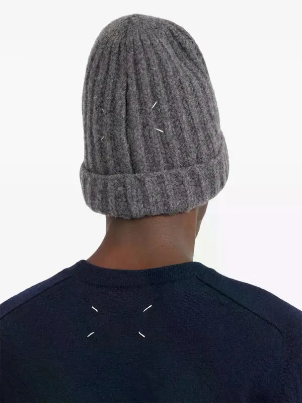 MAISON MARGIELA Four-stitch Ribbed Knit Beanie - Grey