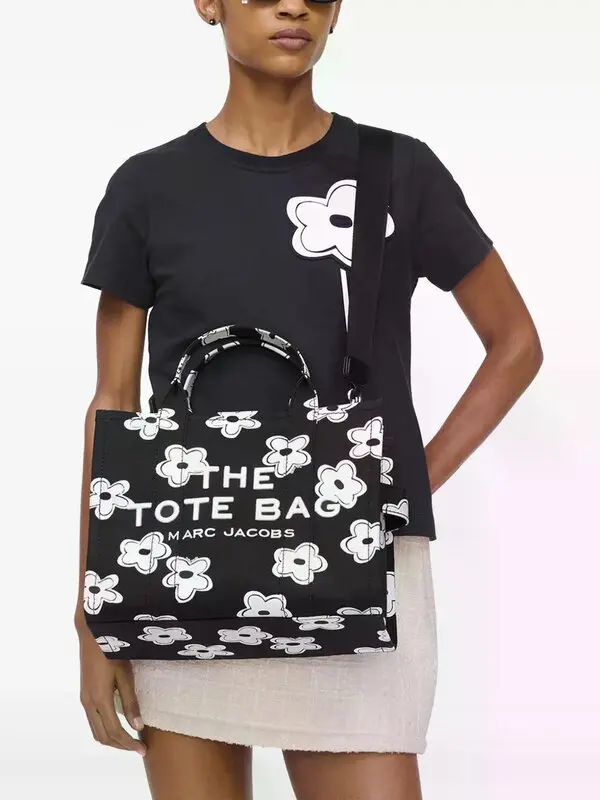 Marc Jacobs The Medium Tote Bag