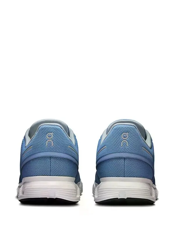 On 6 Running Sneakers