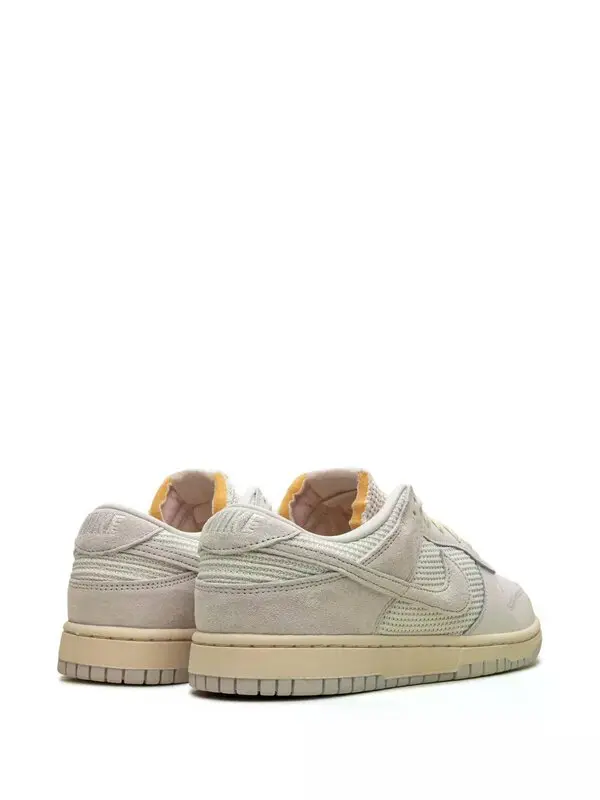 Nike Dunk Lace-up Sneakers - Neutrals