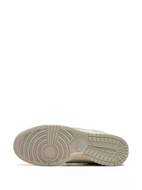 Nike Dunk Lace-up Sneakers - Neutrals