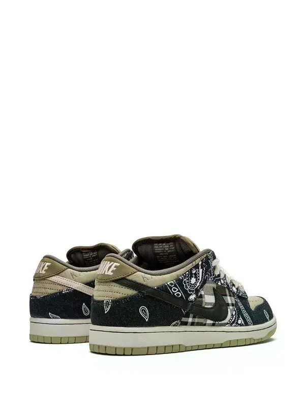 Nike X Travis Scott Sb Dunk Low Sneakers