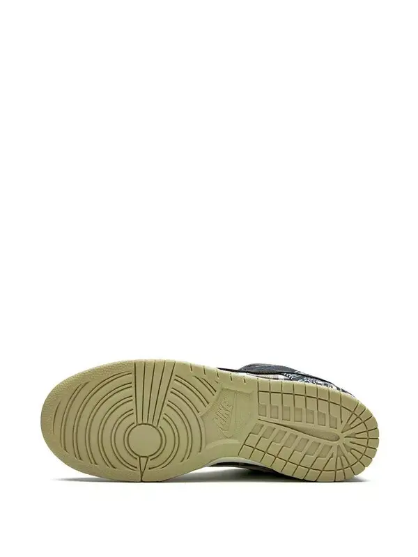 Nike X Travis Scott Sb Dunk Low Sneakers