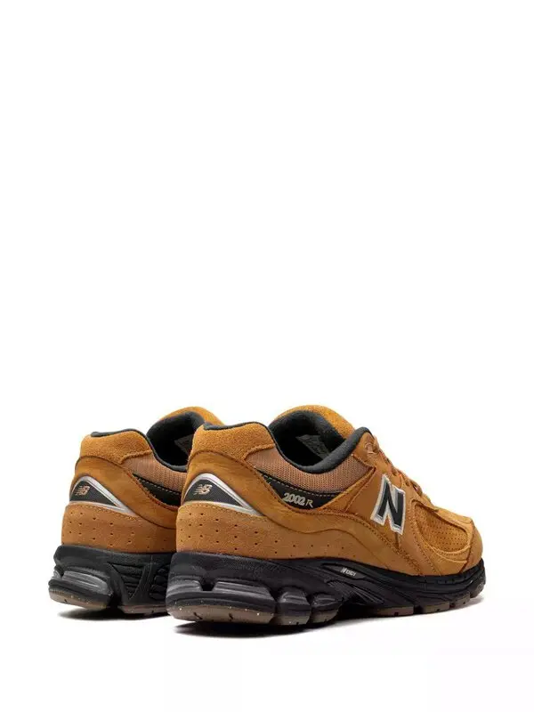 NEW BALANCE 2002 Logo-patch Sneakers - Brown