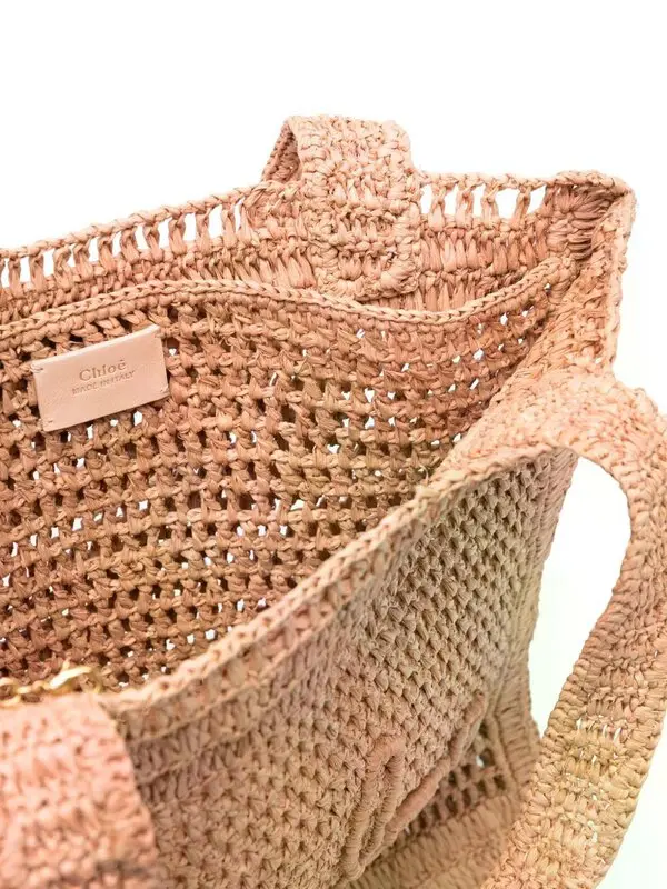 Chloé Raffia Tote Bag With Logo Charm - Neutrals