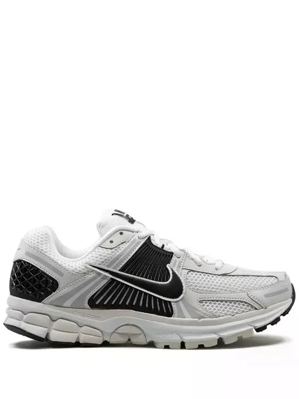 Nike Zoom Vomero "black" Sneakers - White