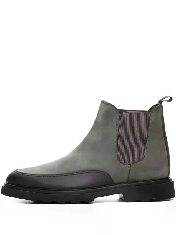 POCHE PARIS Leather Chelsea Boots With Lug Sole