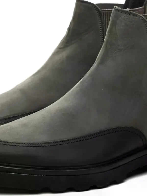 POCHE PARIS Leather Chelsea Boots With Lug Sole
