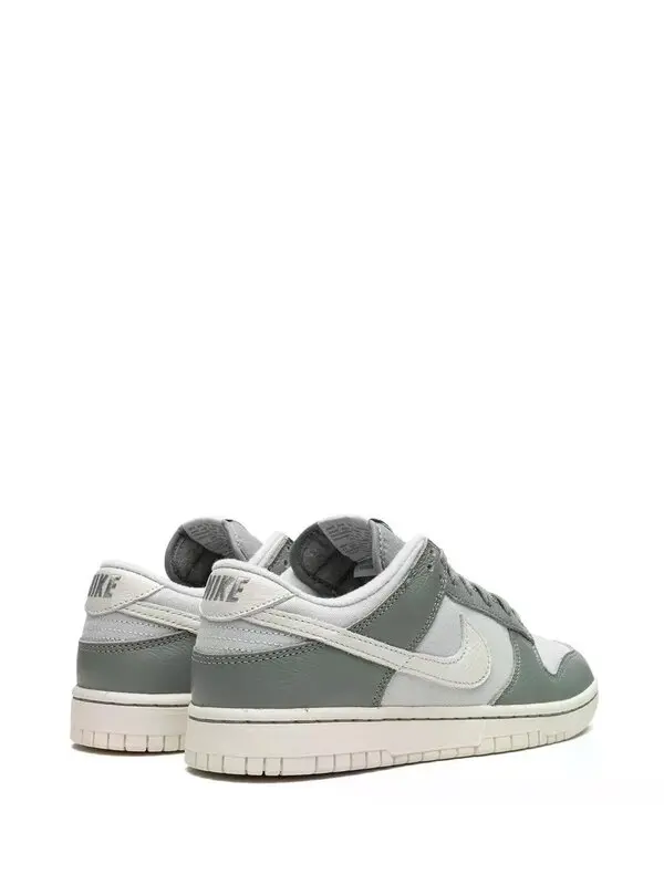 Nike Dunk Low Retro Prm Mica Green Sneakers - White