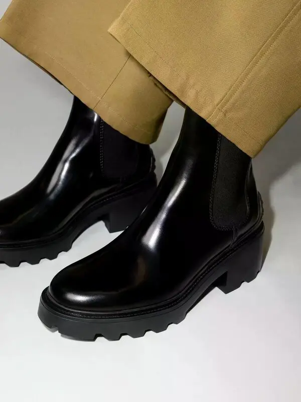 TOD'S Polished Calf Leather Lug Sole Chelsea Boots