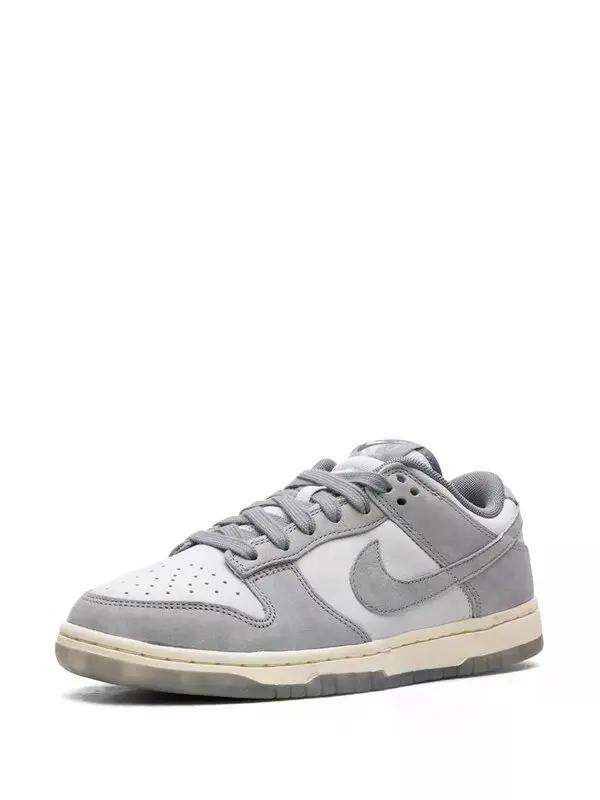 Nike Dunk Low Sneakers - Grey