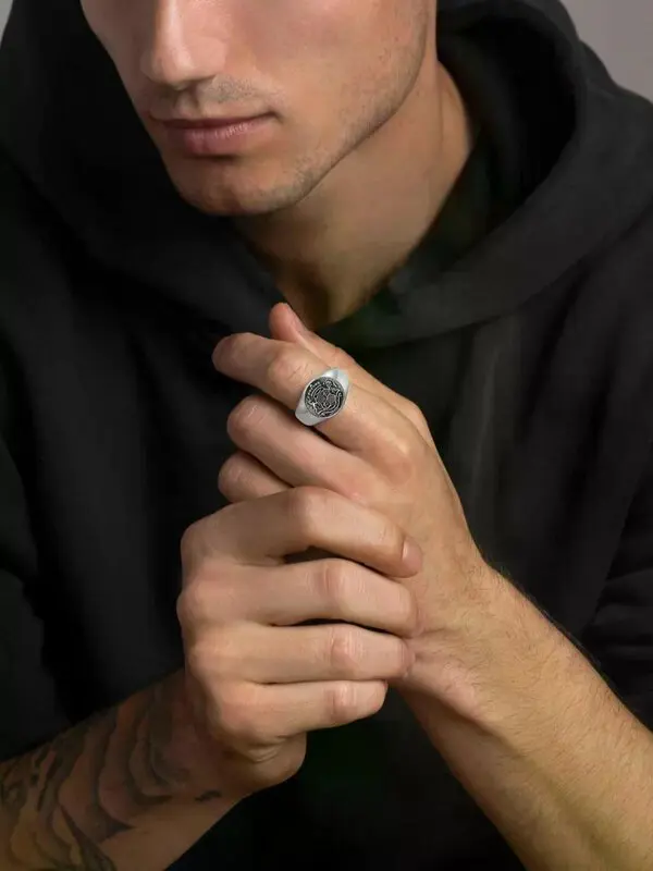 NIALAYA JEWELRY Crest Signet Ring
