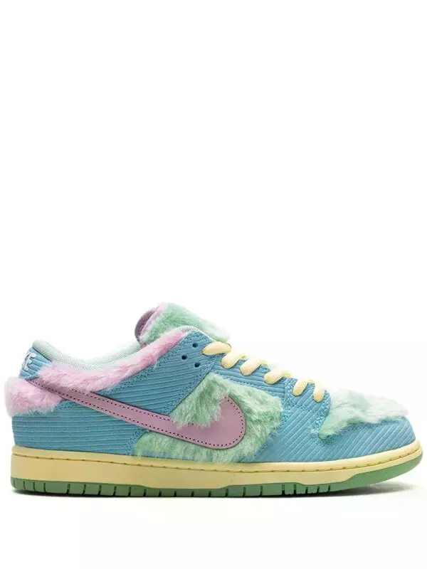 Nike Dunk Low Verdy Visty Sneakers