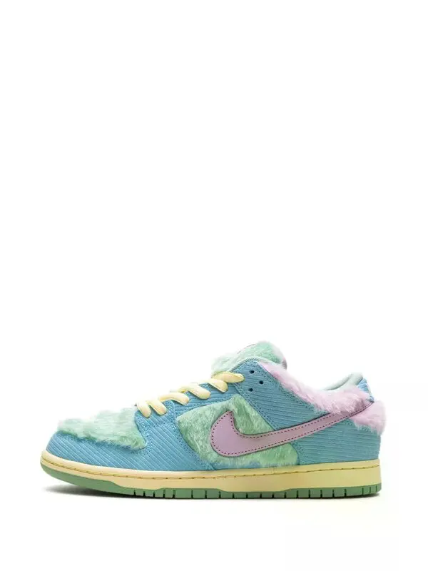 Nike Dunk Low Verdy Visty Sneakers
