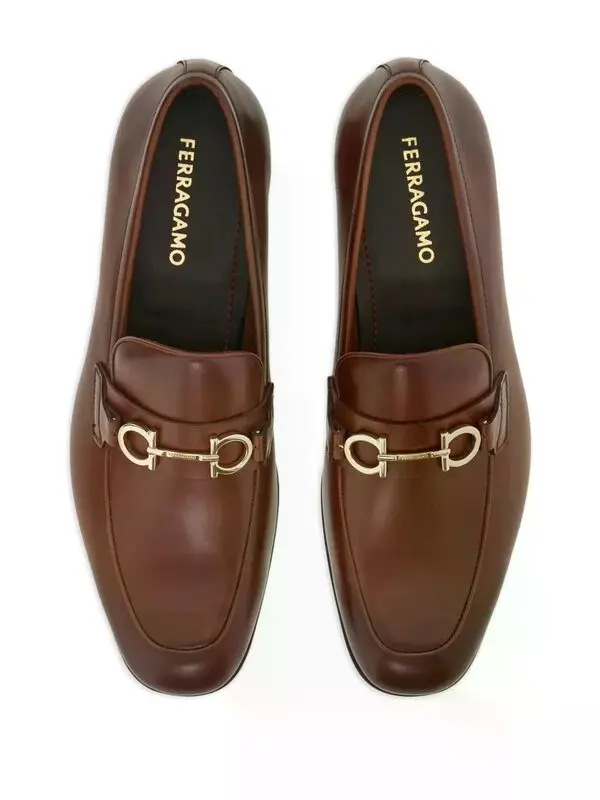 FERRAGAMO Gancini Plaque Loafers - Brown