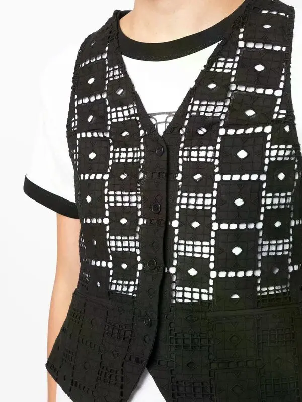 Goen.j Cut-out Detail Vest - Black