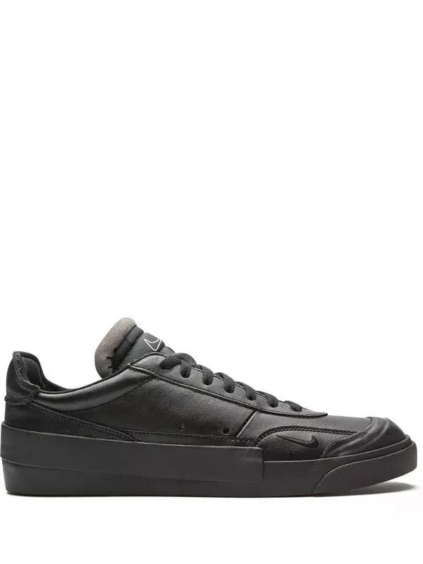 Nike Premium Triple Sneakers