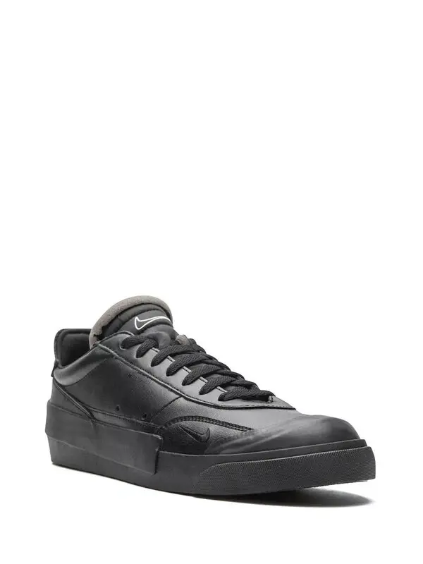 Nike Premium Triple Sneakers