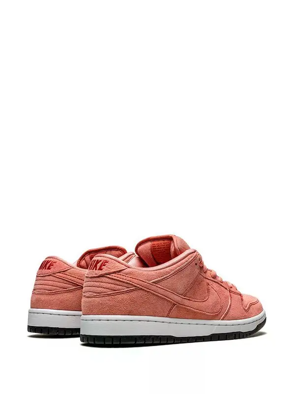 Nike Sb Dunk Low Pro Pig Sneakers - Pink