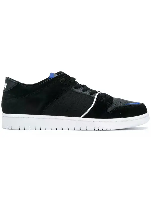 Nike X Soulland Sb Zoom Dunk Low Pro Qs Fri.day Part 0.2 Sneakers - Black