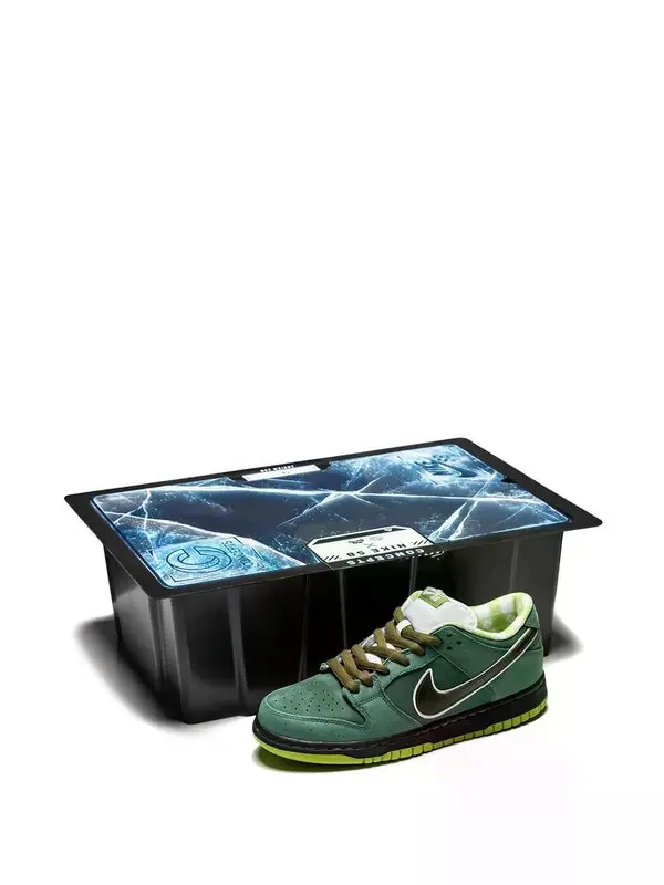Nike X Concepts Sb Dunk Low Pro Og Qs " Lobster" Sneakers - Green