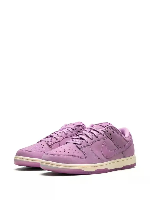 Nike Dunk Low Rush Fuchsia Sneakers