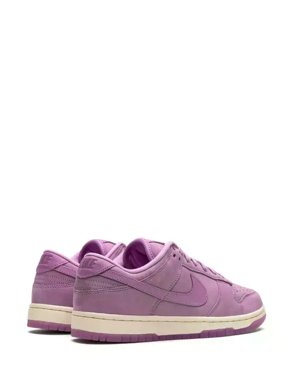 Nike Dunk Low Rush Fuchsia Sneakers