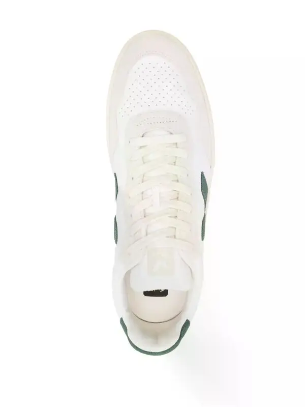 VEJA V-90 Low-top Sneakers - White