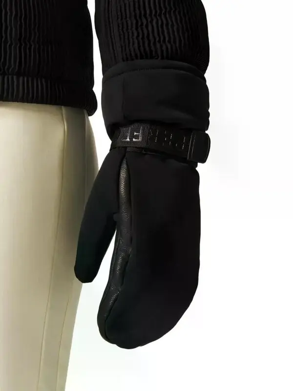 Perfect Moment Davos Embroidered-star Gloves - Black