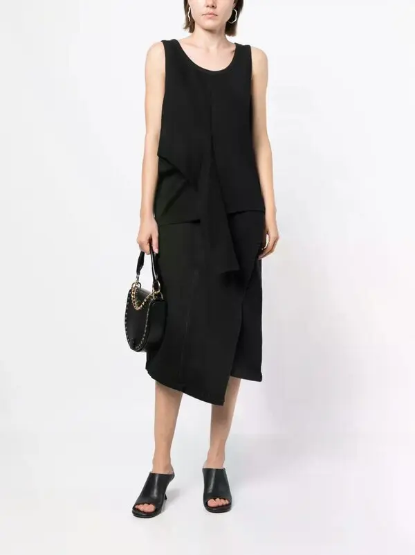 Goen.j Asymmetric Sleeveless Top