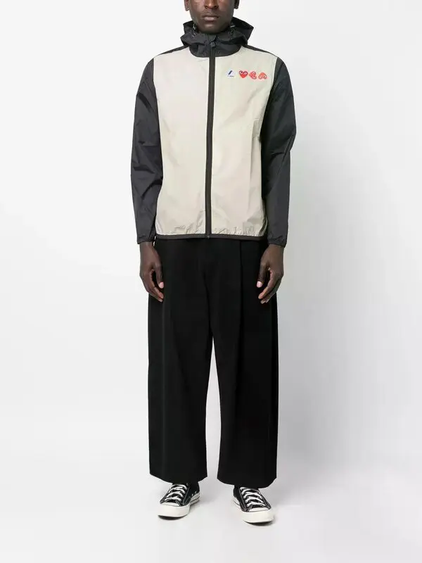 Play Comme Des Garcon Lightweight Hooded Jacket With Logo Patch - Neutrals