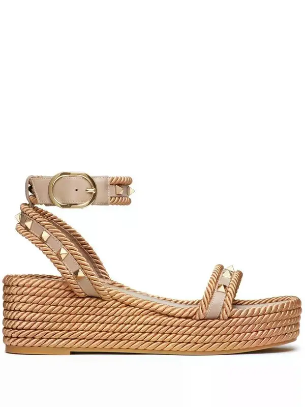 Valentino Garavani Rockstud Flatform Sandals In Calfskin - Neutrals