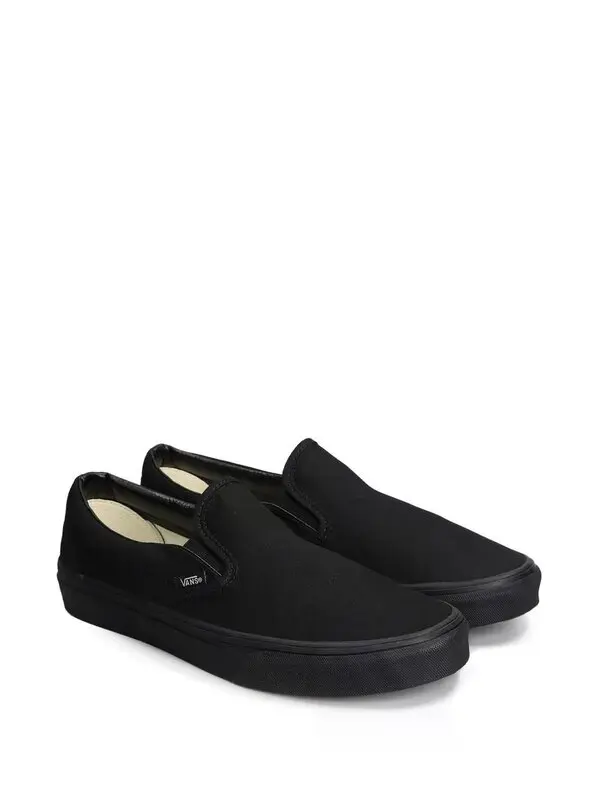 VANS Classic Slip-on Sneakers - Black