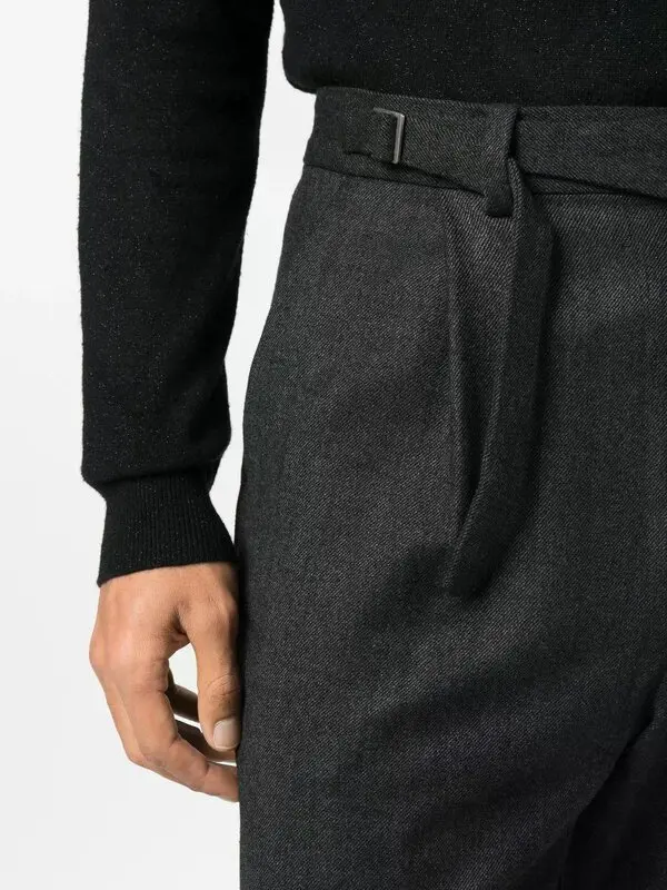 WHITE MOUNTAINEERING Pleated Tapered Cropped Trousers