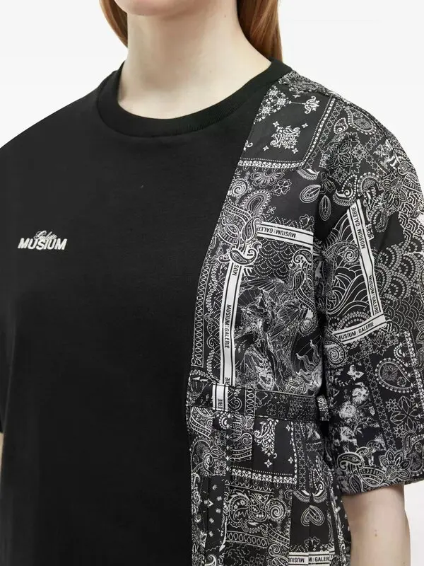 MUSIUM DIV. Bandana-print T-shirt With Embroidered Logo And Pleated Detailing