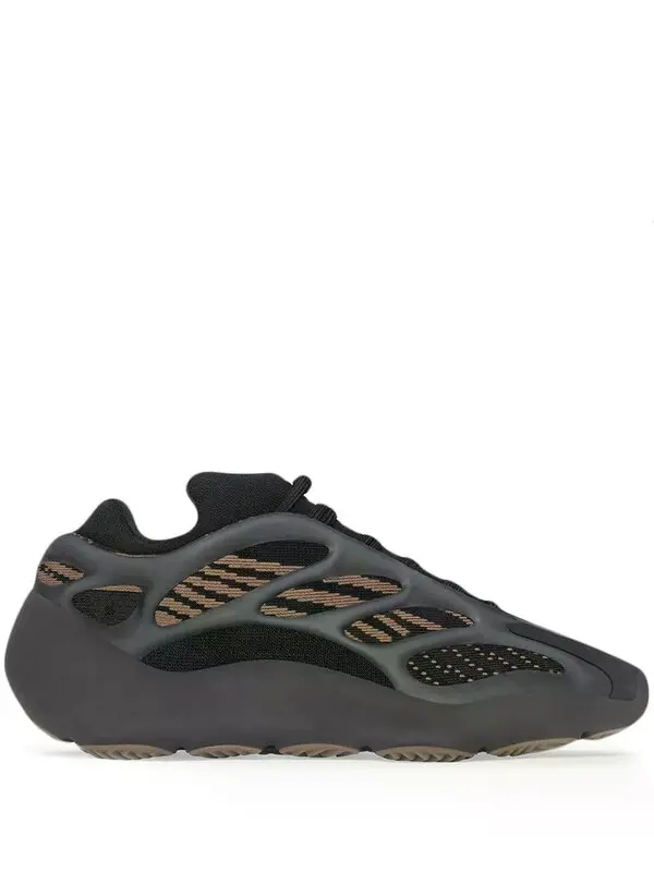 ADIDAS X YEEZY 700 V3 Clay Brown Sneakers - Black