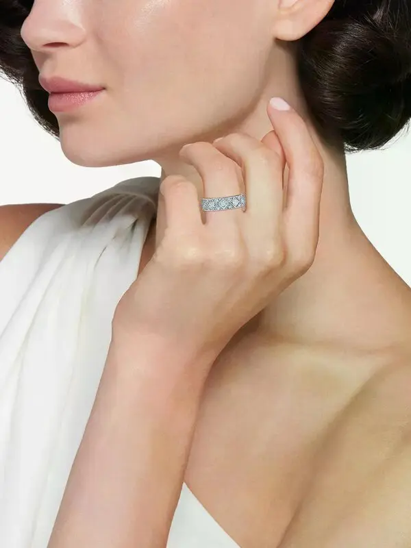 Kwiat 18kt White Gold Diamond Filigree Band Ring