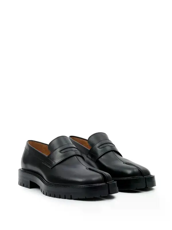 MAISON MARGIELA Tabi Leather Loafers - Black