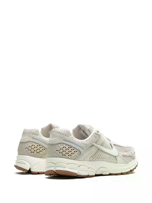 Nike Zoom Vomero Sneakers - Neutrals