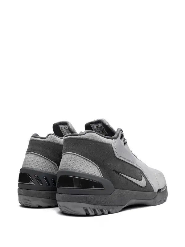 Nike Zoom Generation Dark Sneakers