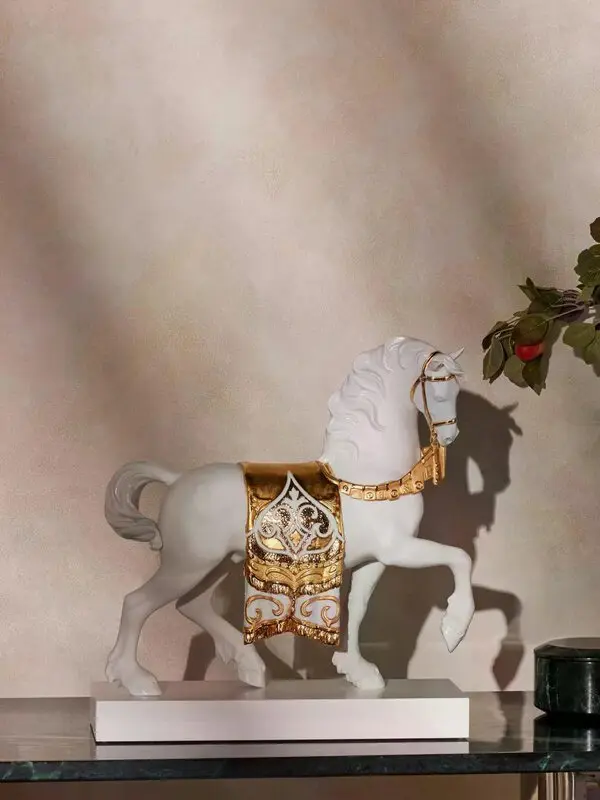 LLADRO A Regal Steed Sculpture