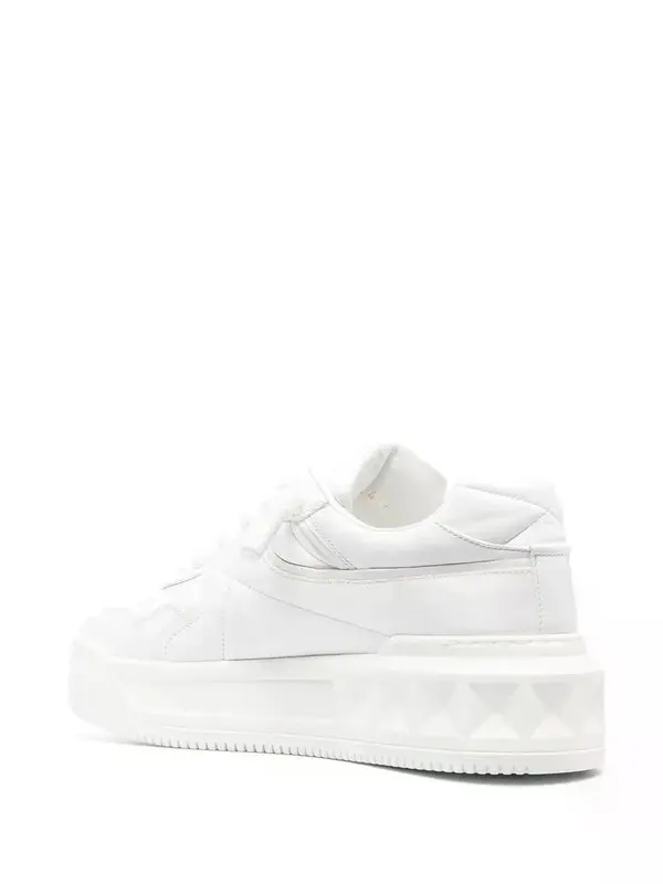 Valentino Garavani Stud Low-top Sneakers