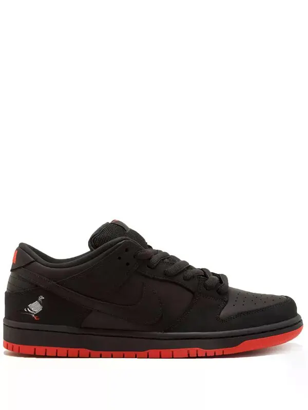 Nike Dunk Low Trd Qs "pigeon" Sneakers